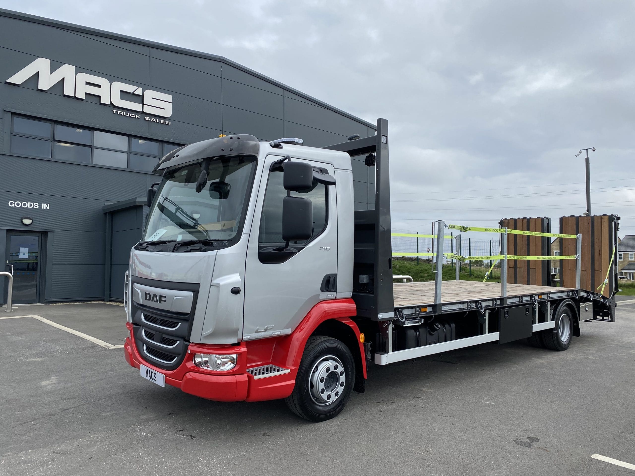12 Ton DAF LF Beavertail by Mac's Truck Sales