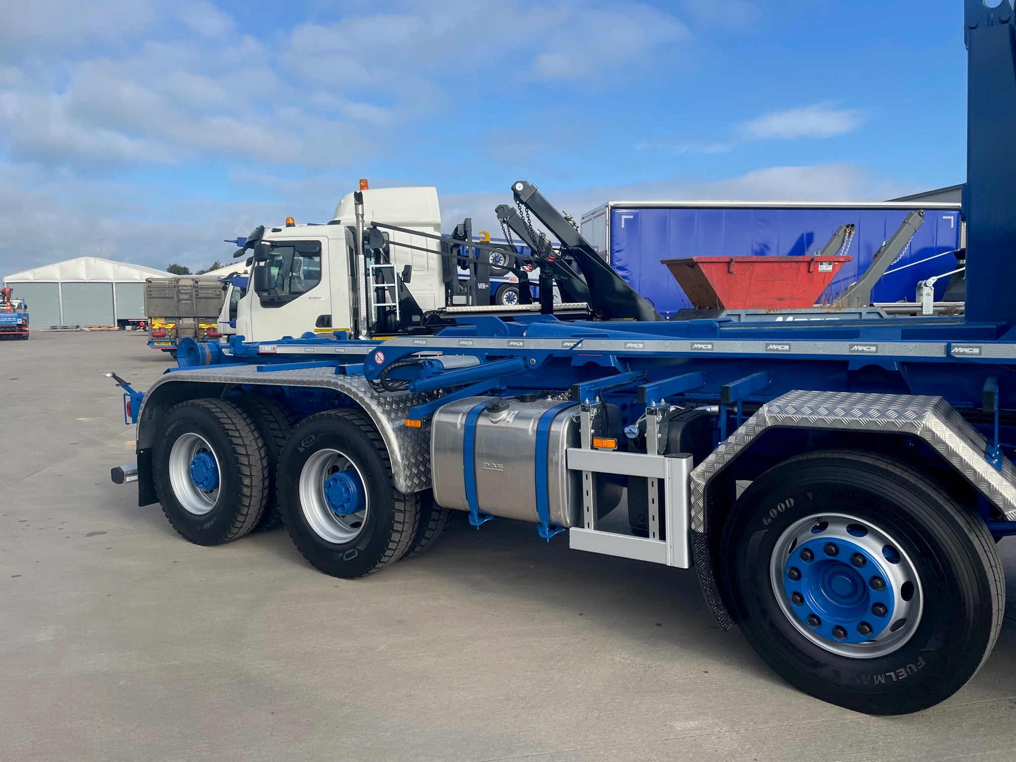 DAF 8x4 VDL Drawbar Hookloader