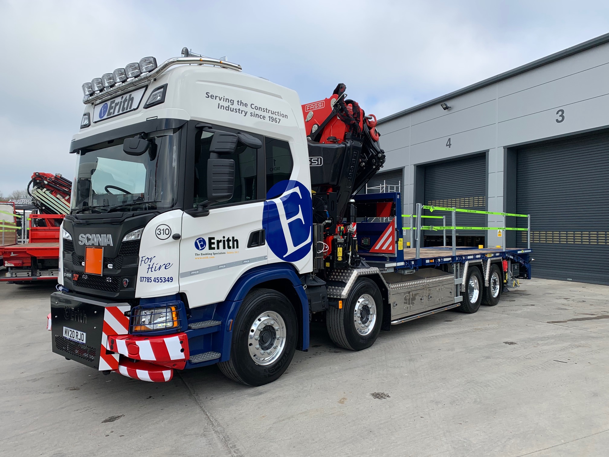 SCANIA G450 With FASSI F710 Cheese Wedge Truck