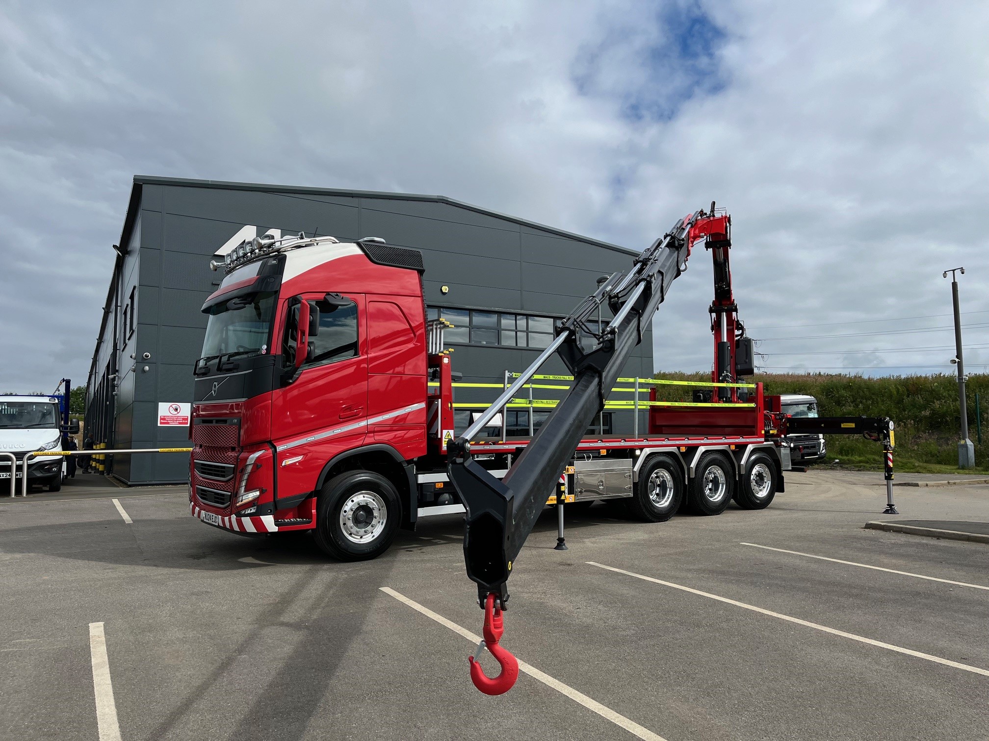 Volvo (2025) FH Fassi F545RA Rear Mount for RJC