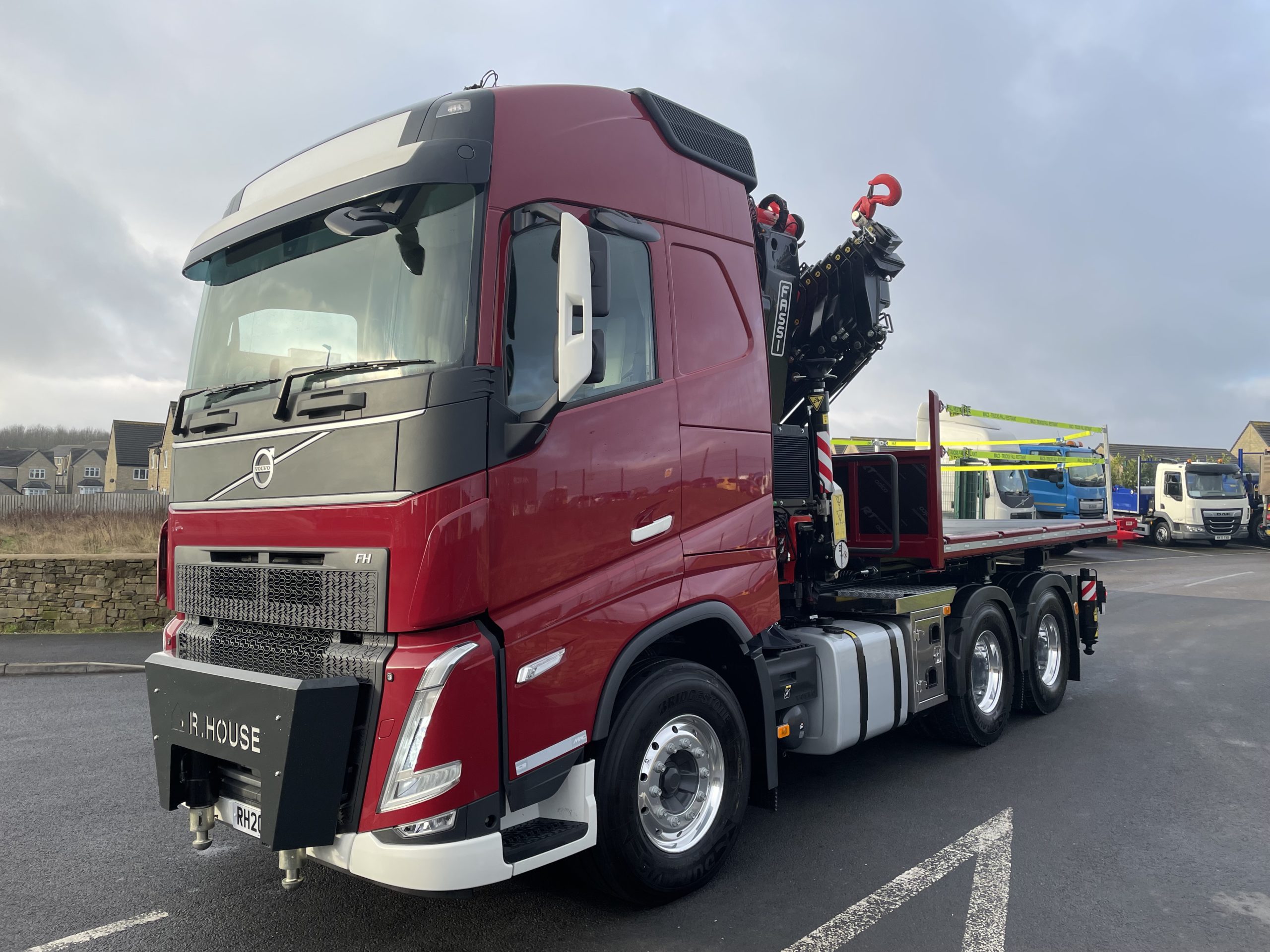 Volvo Tractor Unit Fitted with F545RA.2.28 by Mac's Trucks