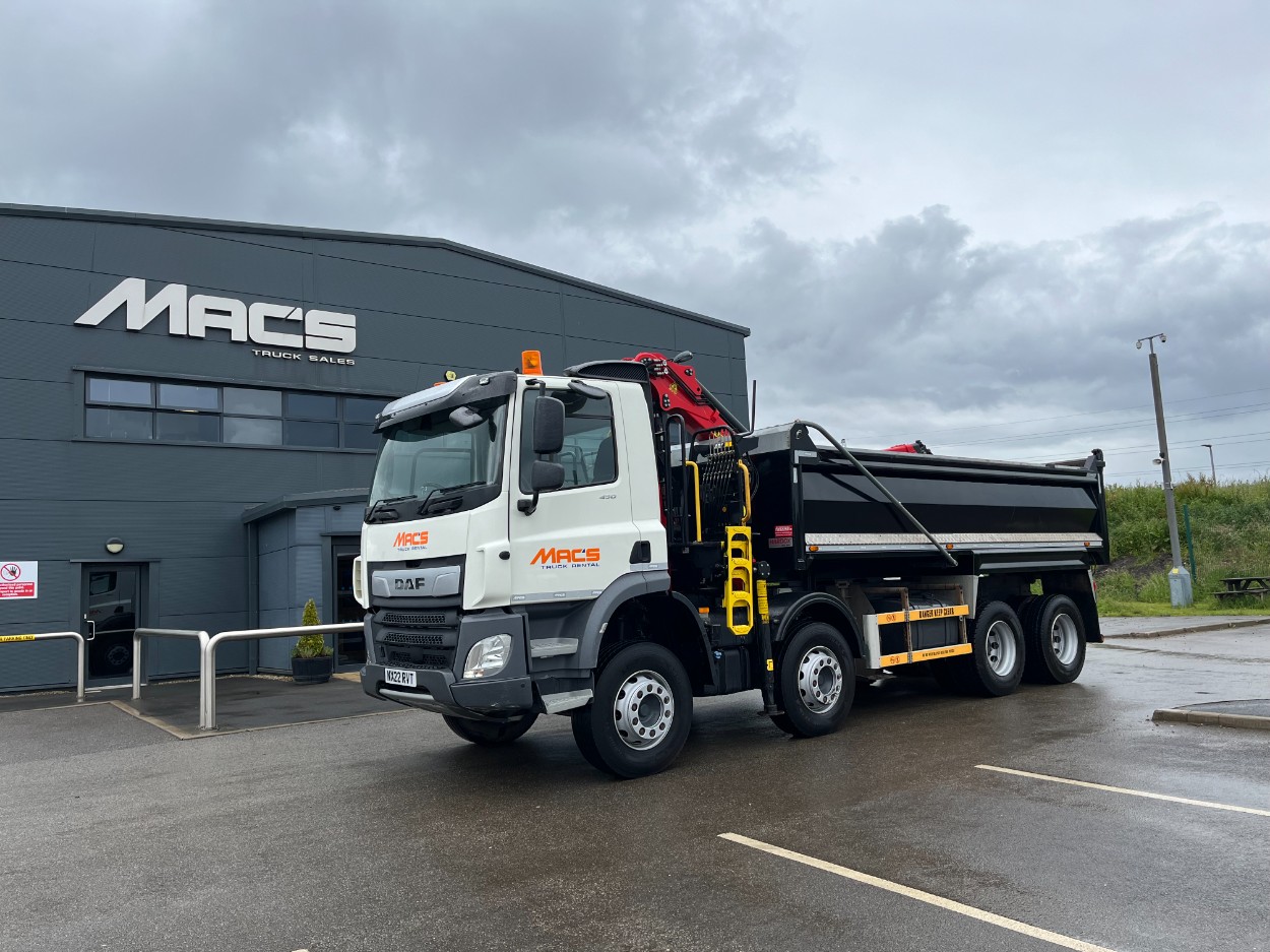 DAF (2022) 8x4 Tipper Grab