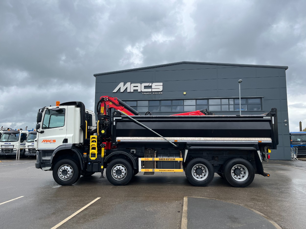 DAF (2022) 8x4 Tipper Grab