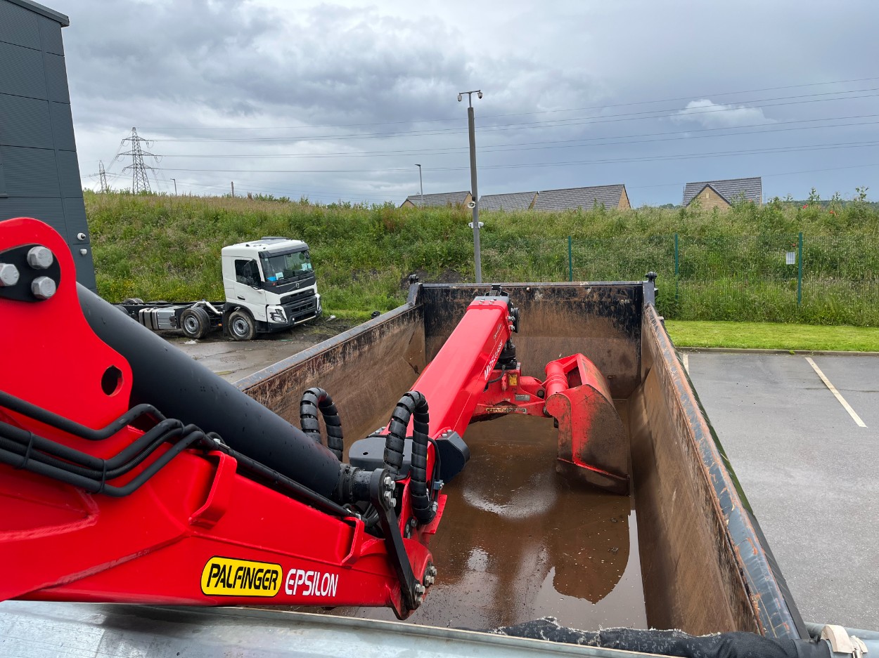DAF (2022) 8x4 Tipper Grab