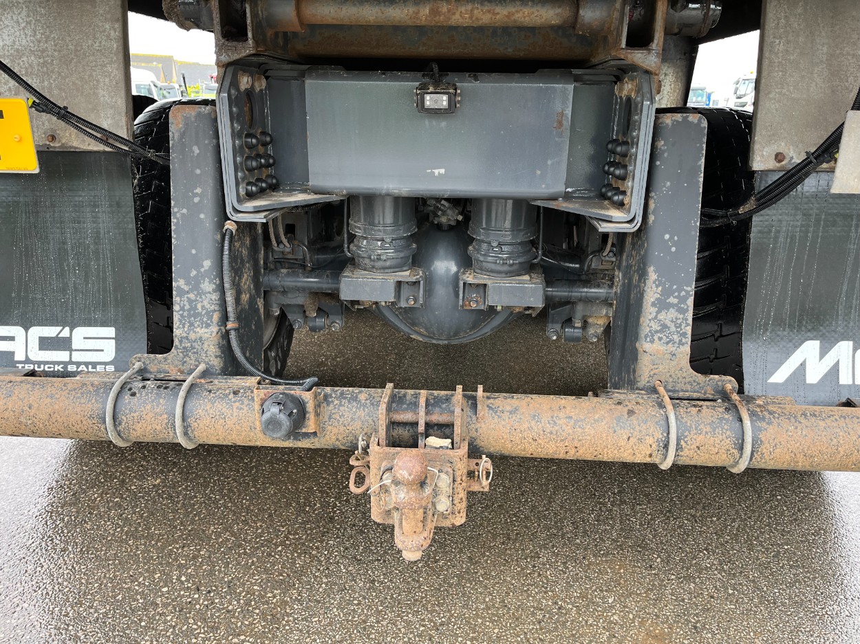 DAF (2022) 8x4 Tipper Grab