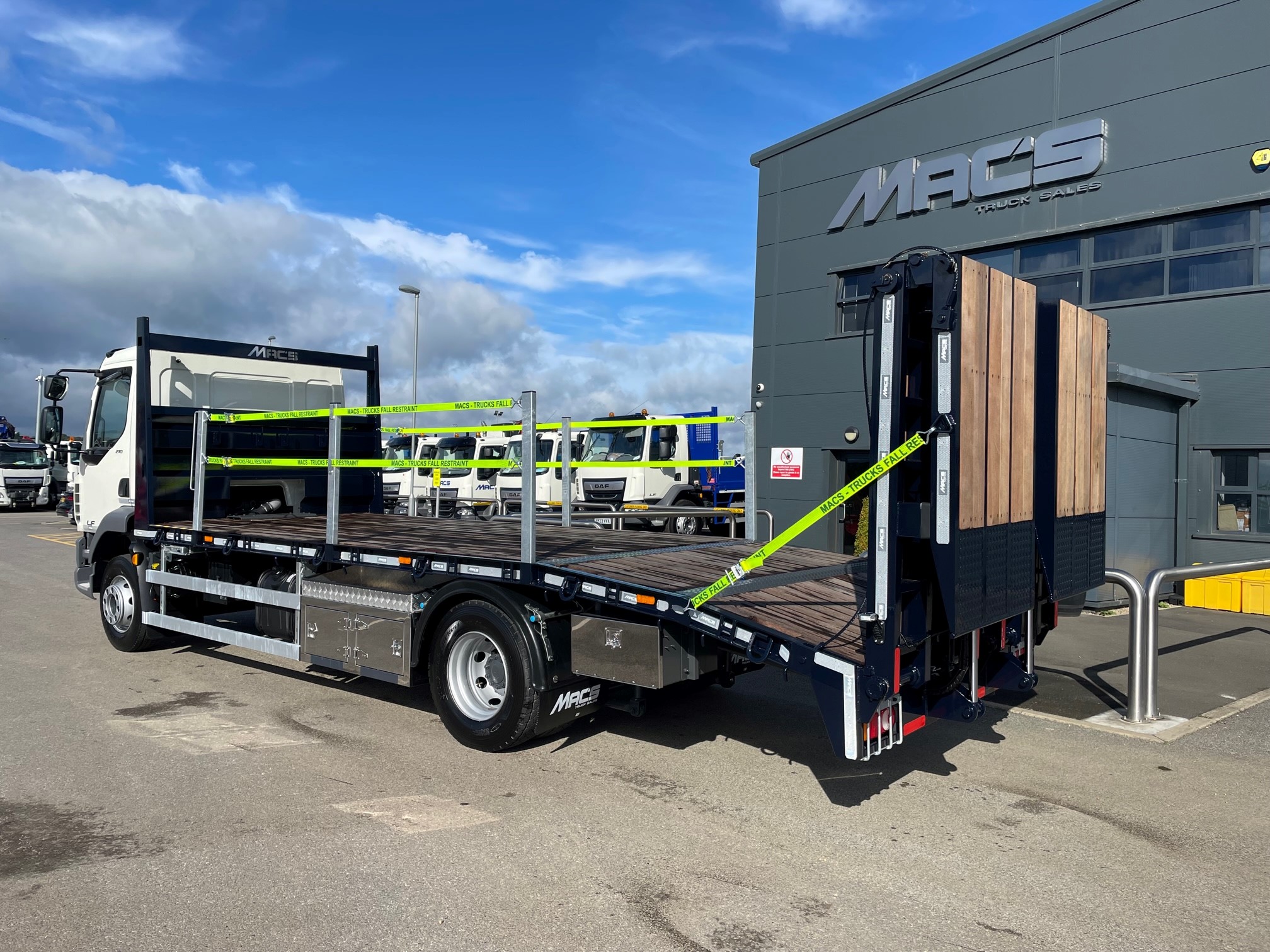 DAF (2025) 14/16T Beavertail