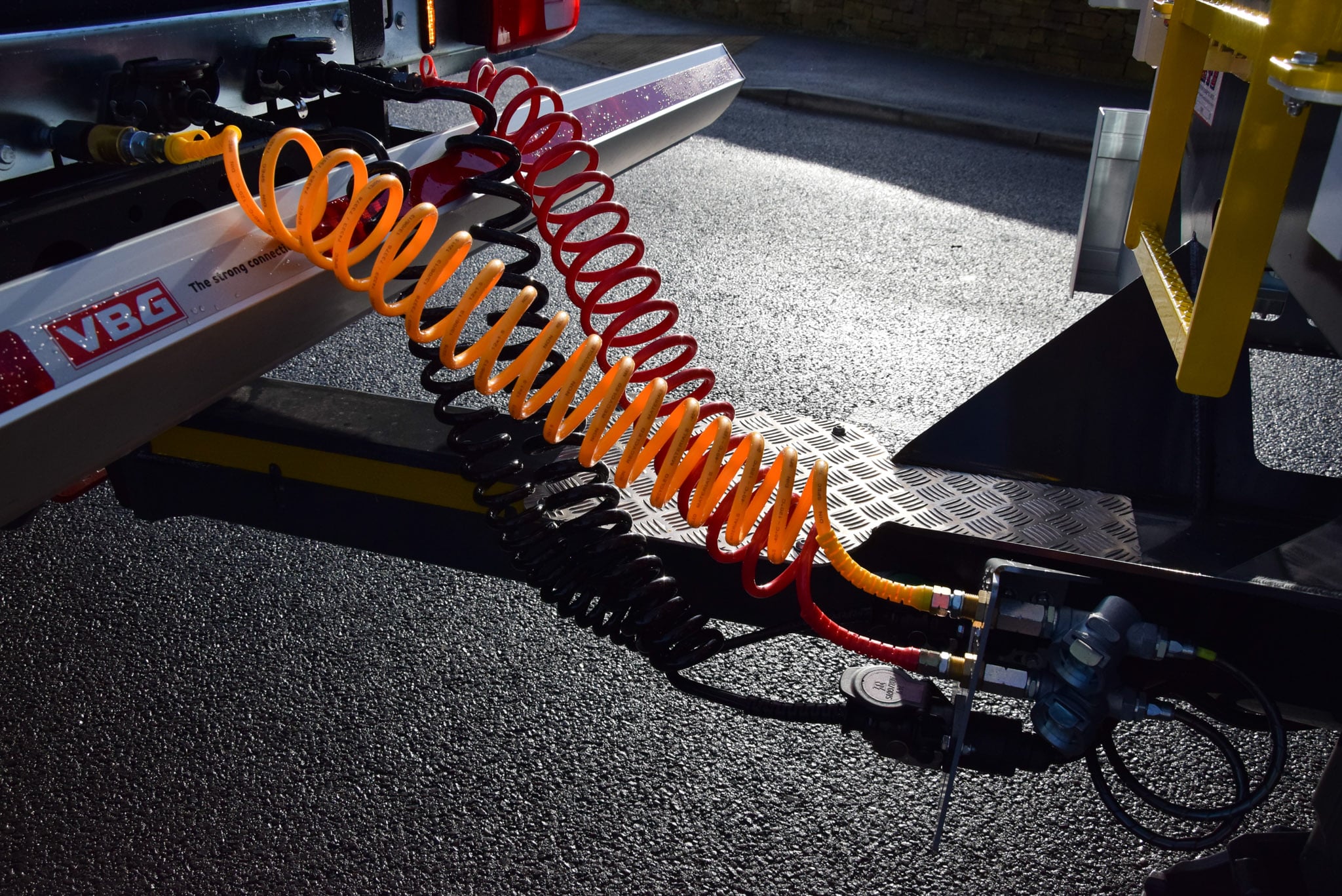 DAF (2025) 6x2 Brick and Block With Trailer