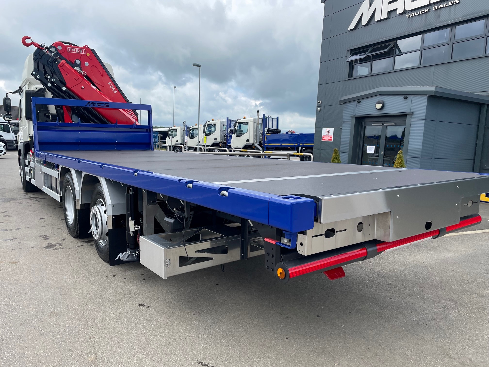 DAF (2025) 6x2 Fassi F545 Cabin Spec
