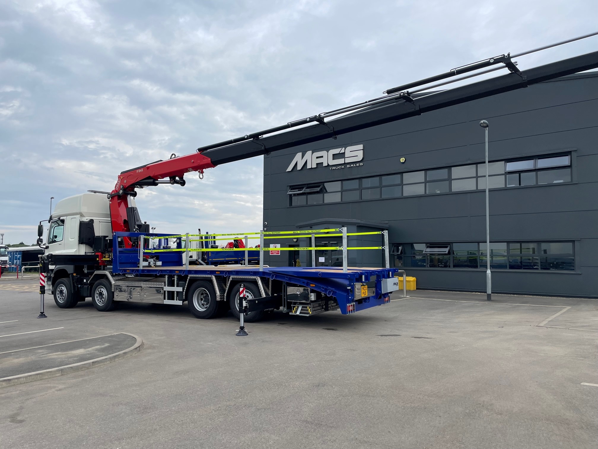 DAF (2025) 8x2 CF480 Cheesewedge F545