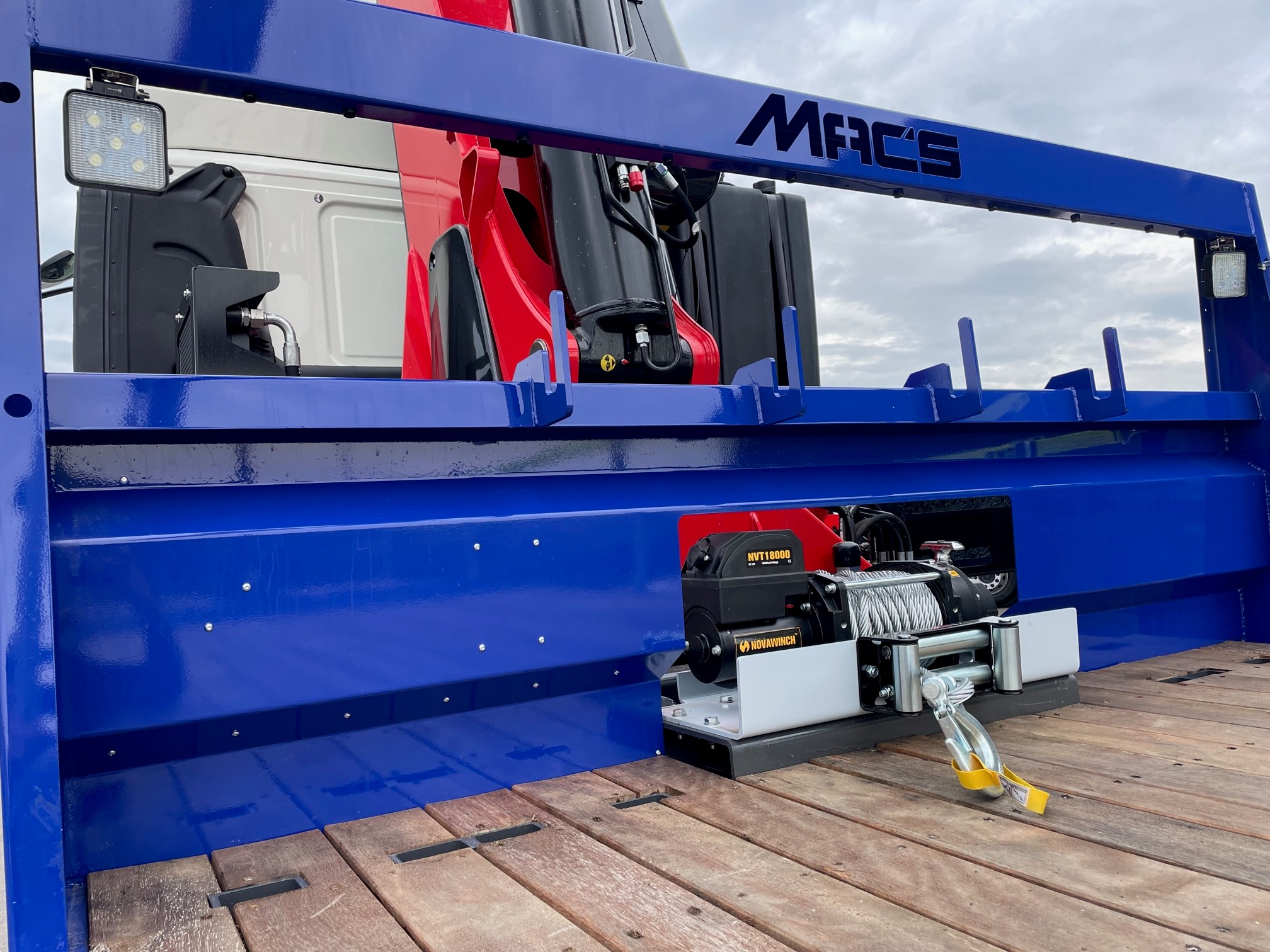 DAF (2025) 8x2 CF480 Cheesewedge F545