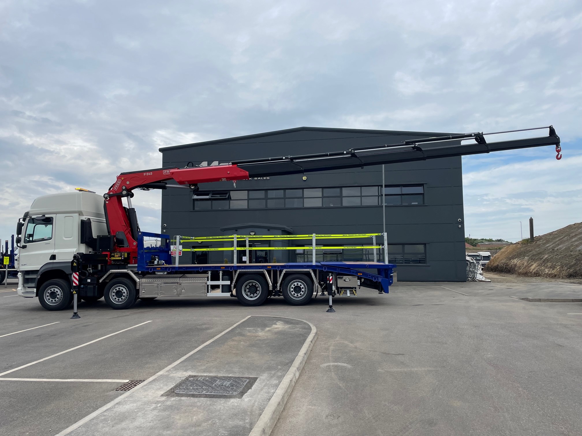 DAF (2025) 8x2 CF480 Cheesewedge F545