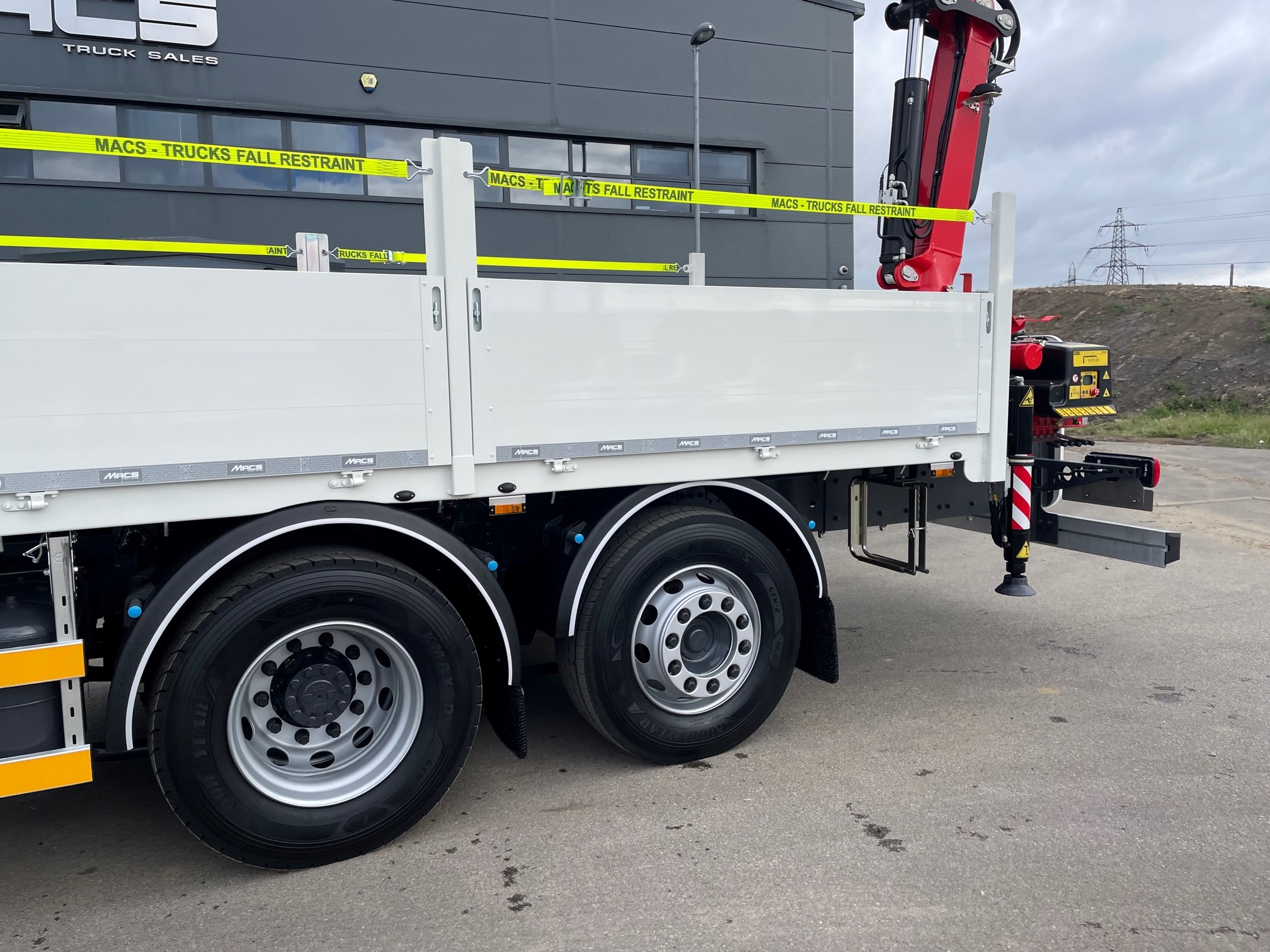 DAF (2025) CF320 6x2 Builders Merchant F155