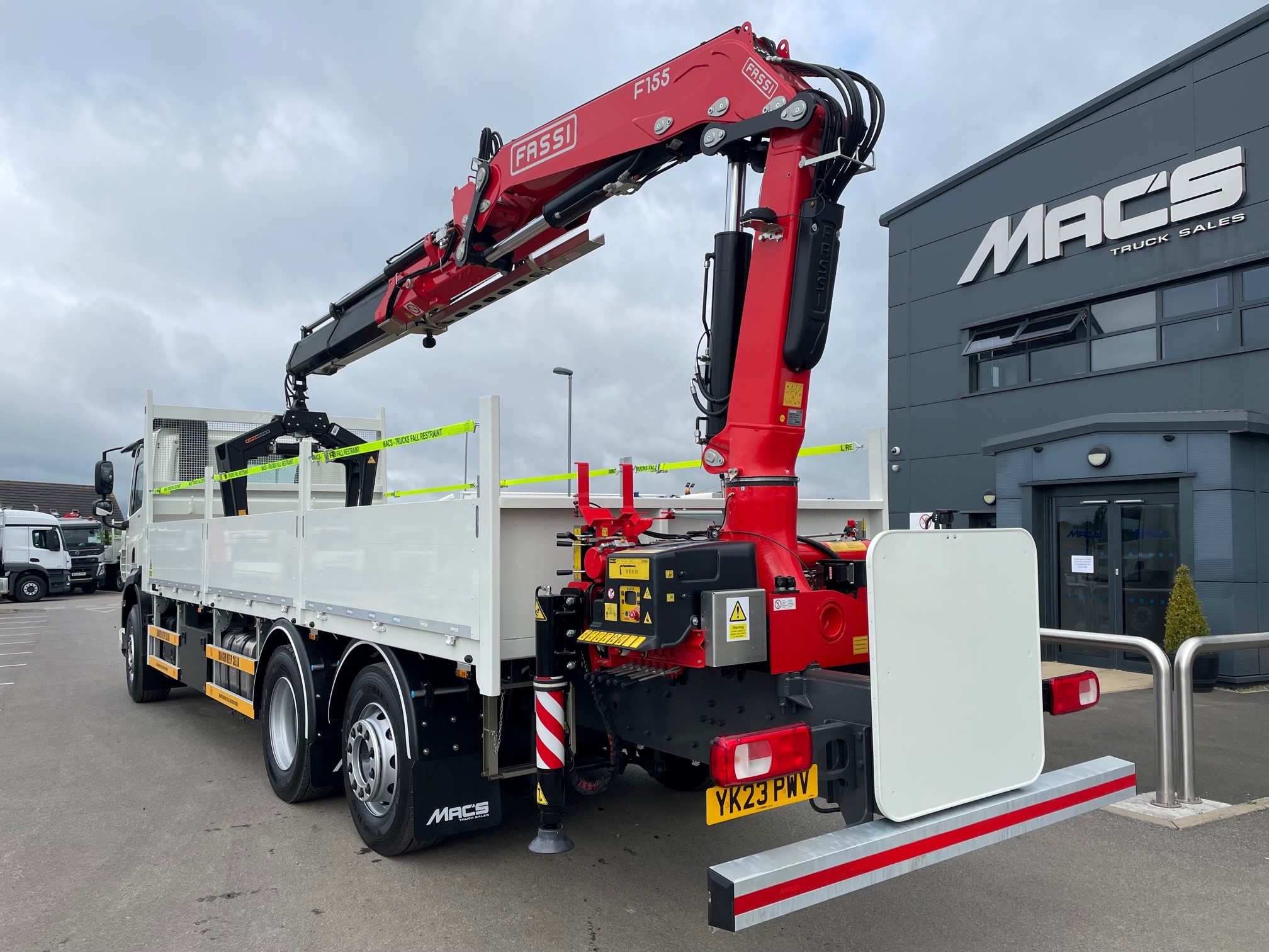 DAF (2025) CF320 6x2 Builders Merchant F155