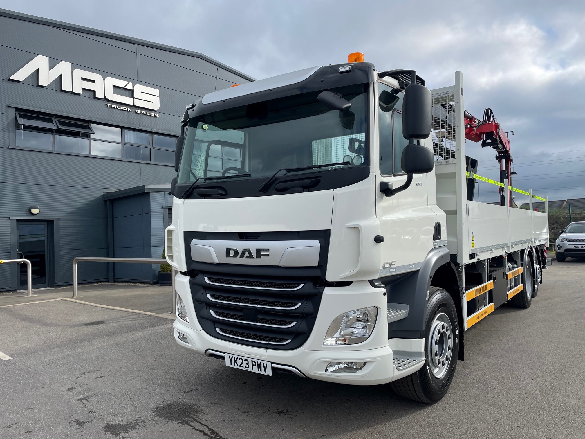 DAF (2025) CF320 6x2 Builders Merchant F155