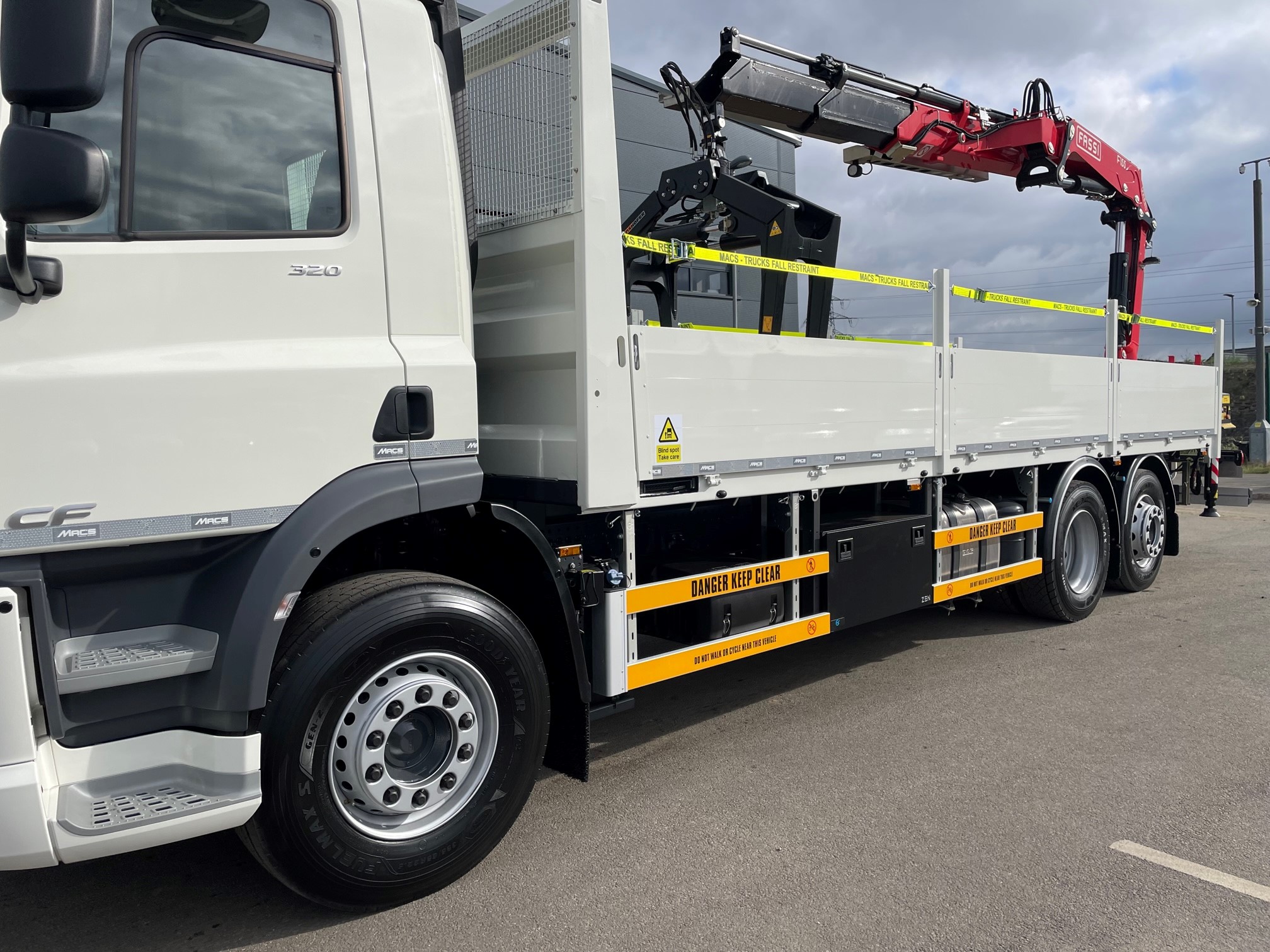 DAF (2025) CF320 6x2 Builders Merchant F155