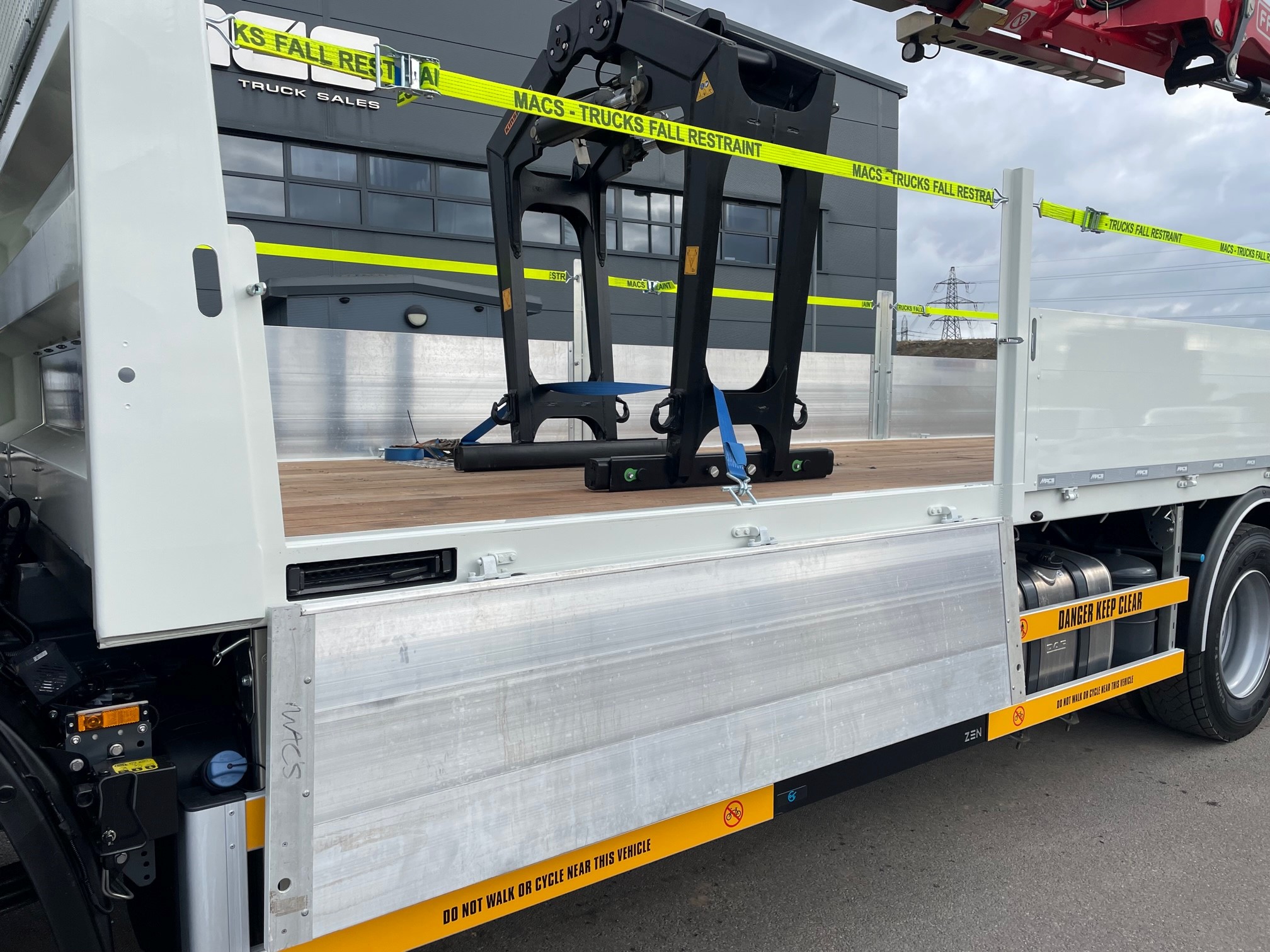 DAF (2025) CF320 6x2 Builders Merchant F155