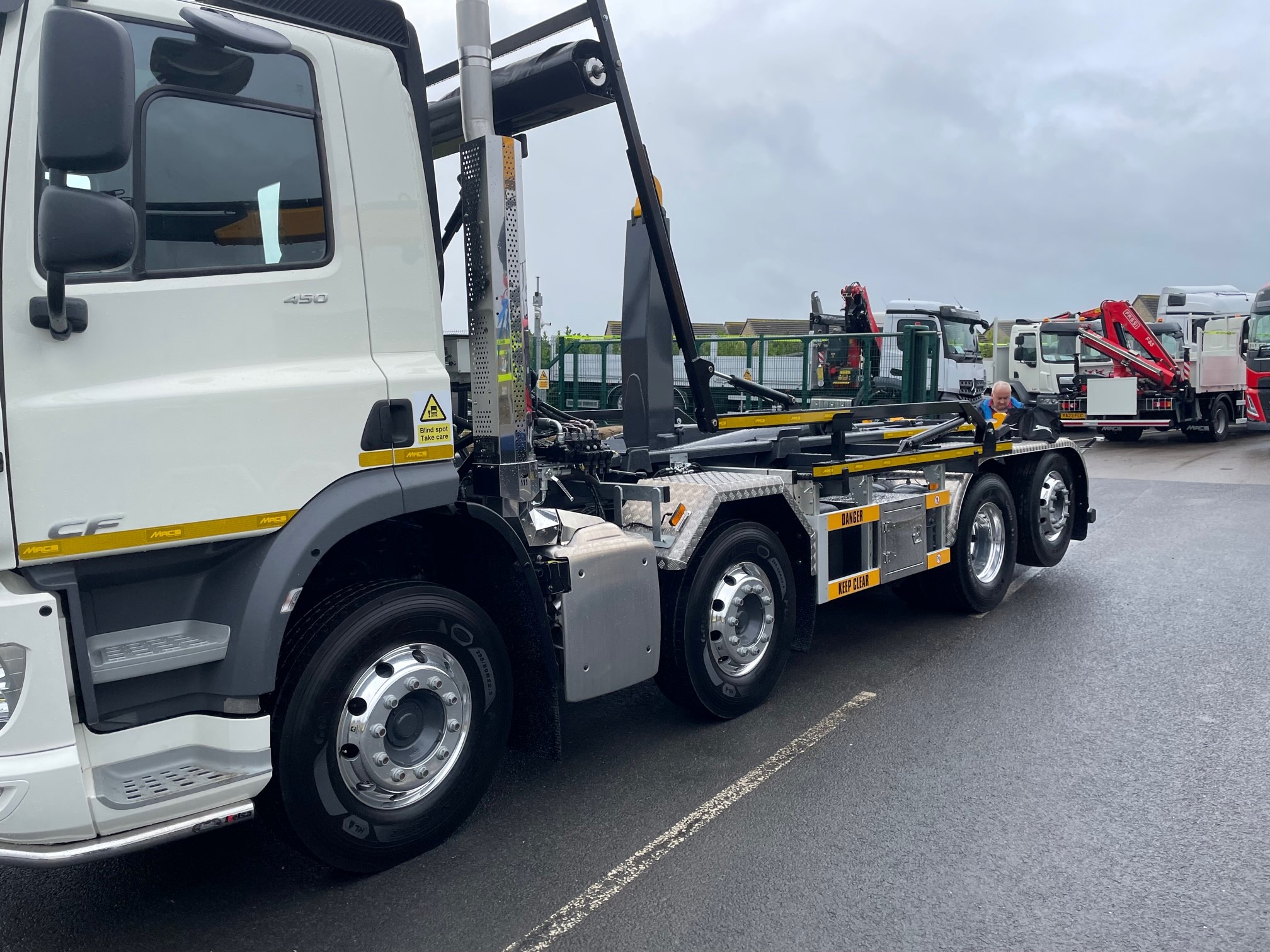 DAF (2025) CF450 8x2 Crane Mounted Hook Loader