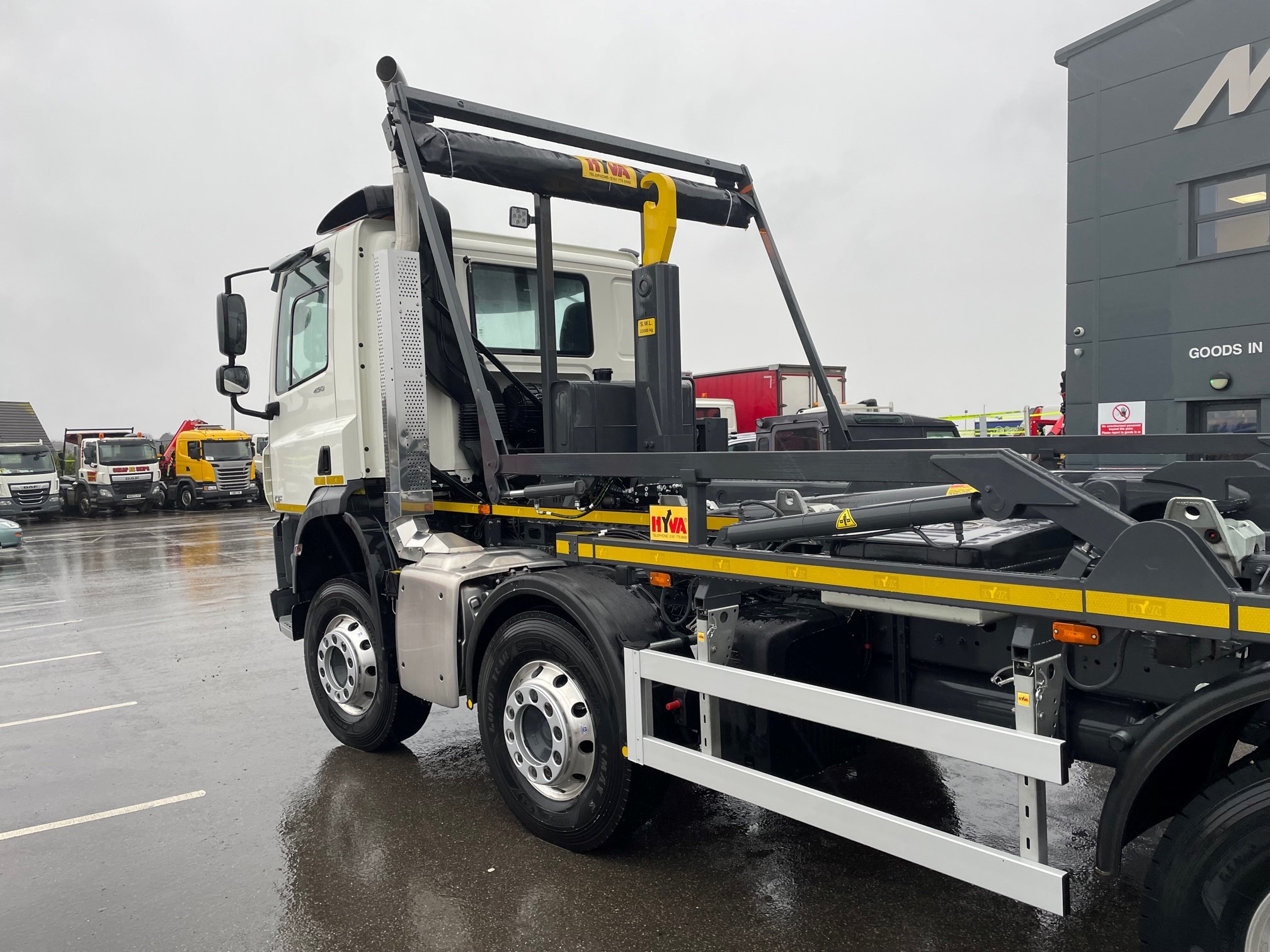 DAF (2025) CF450 8x4 Hyva Hookloader