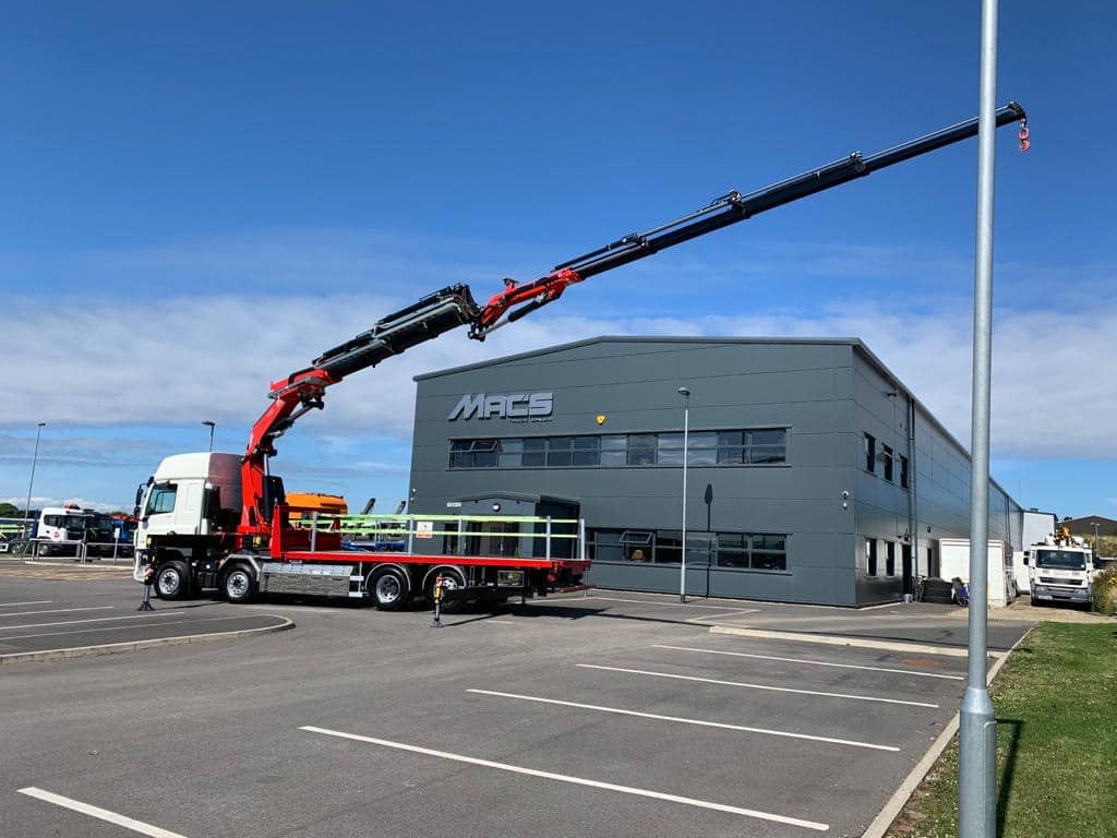 DAF (2026) CF460 8x2 FASSI F710 With Fly Jib Flatbed