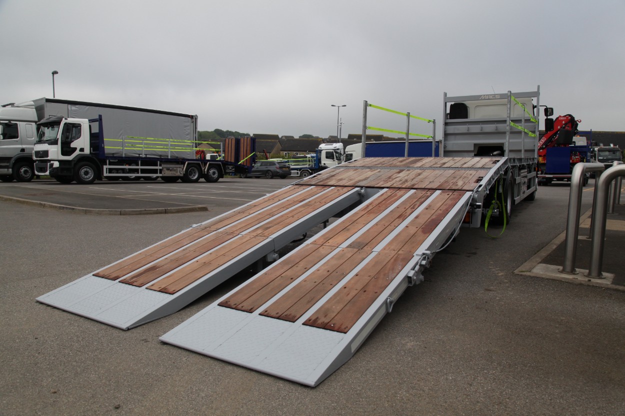 DAF (2025) LF210 14/16T Beavertail