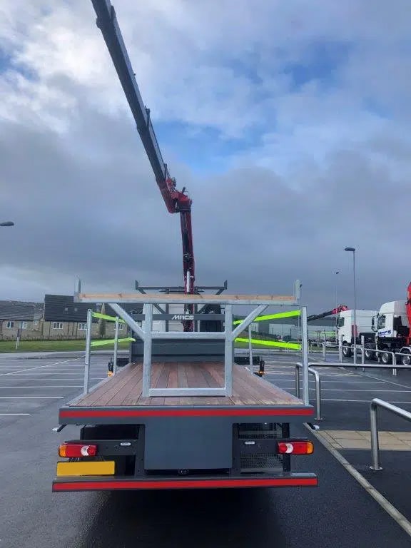 DAF (2025) LF210 4x2 FASSI F110 14/16T Crane Flatbed