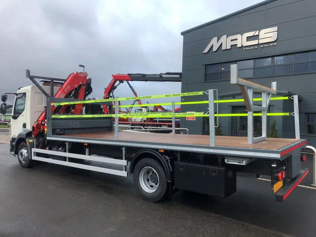 DAF (2025) LF210 4x2 FASSI F110 14/16T Crane Flatbed