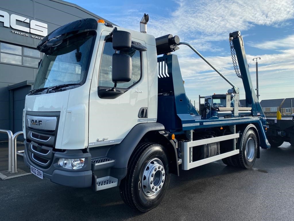 DAF (2026) LF310 4X2 18T SKIP LOADER