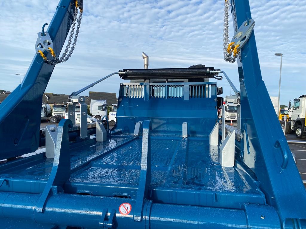 DAF (2026) LF310 4X2 18T SKIP LOADER