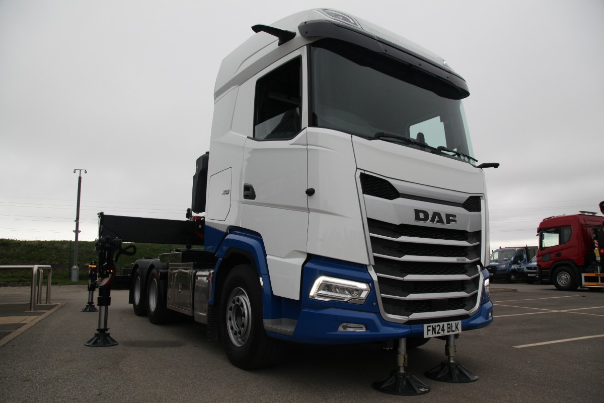DAF (2025) XG530 FASSI F905 Unit | Macs Trucks