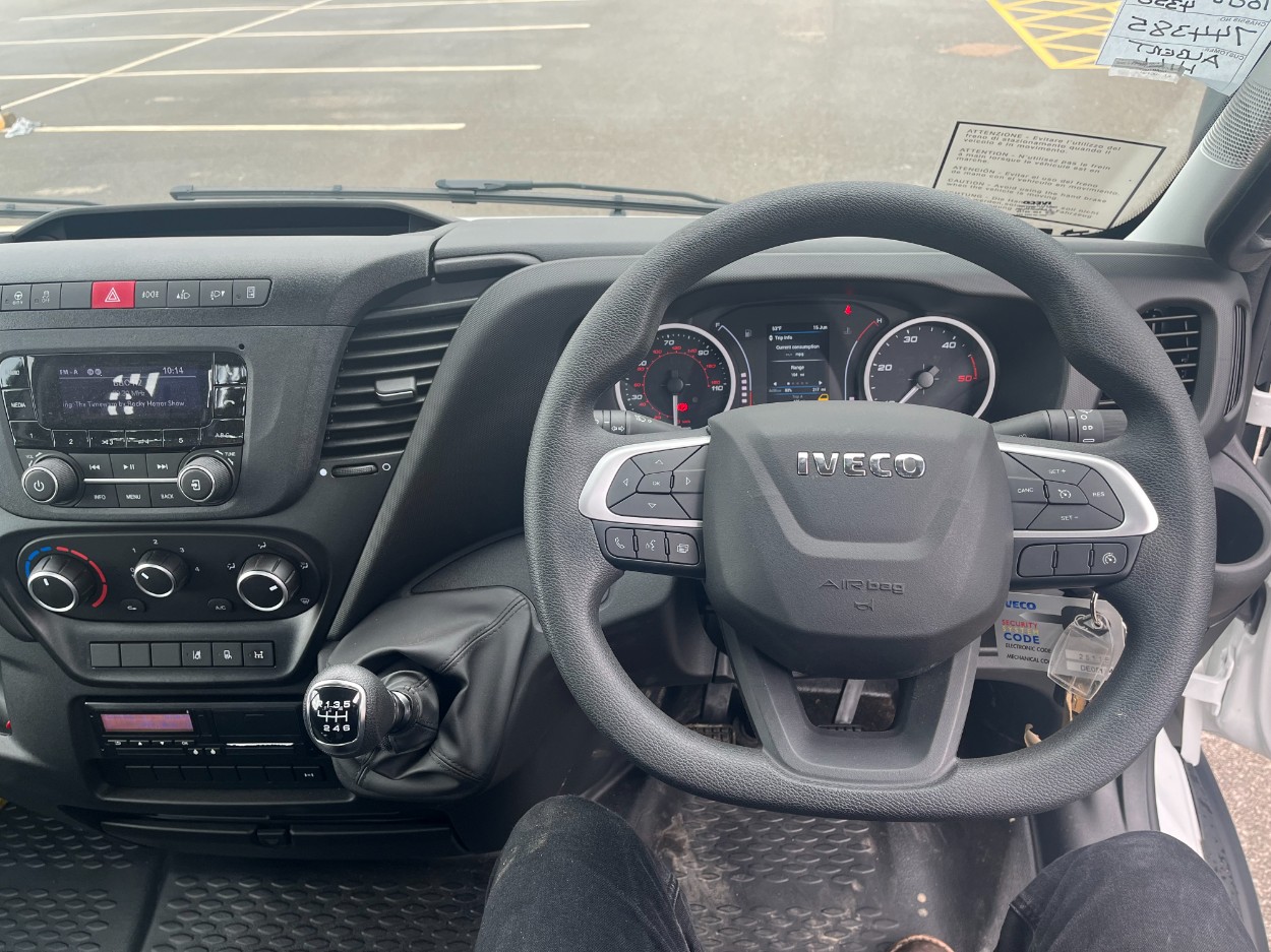 Iveco (2025) 180 4x2 7.2T VDL Skip Loader