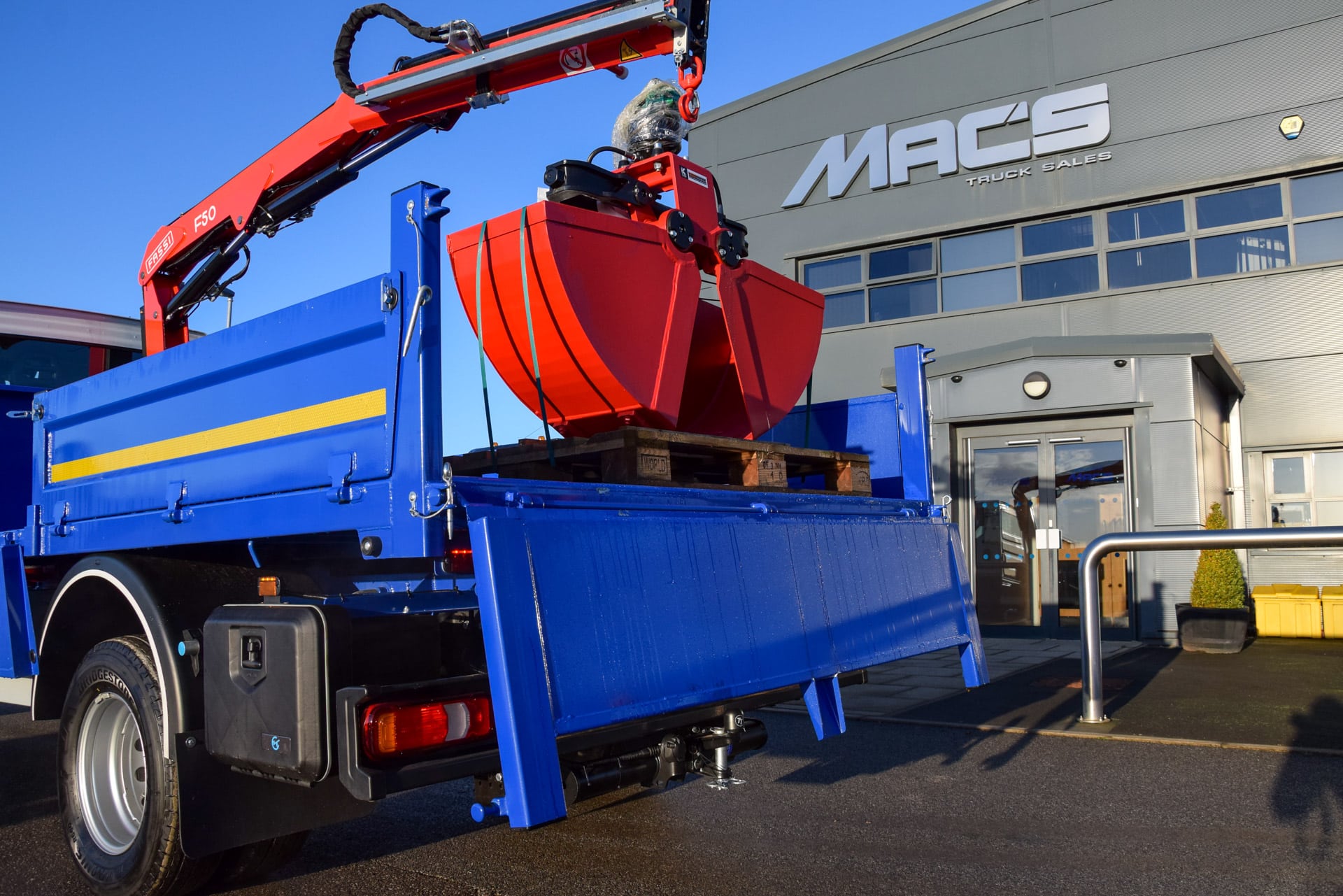 Iveco (2026) 72-180 7.2T Tipper Grab