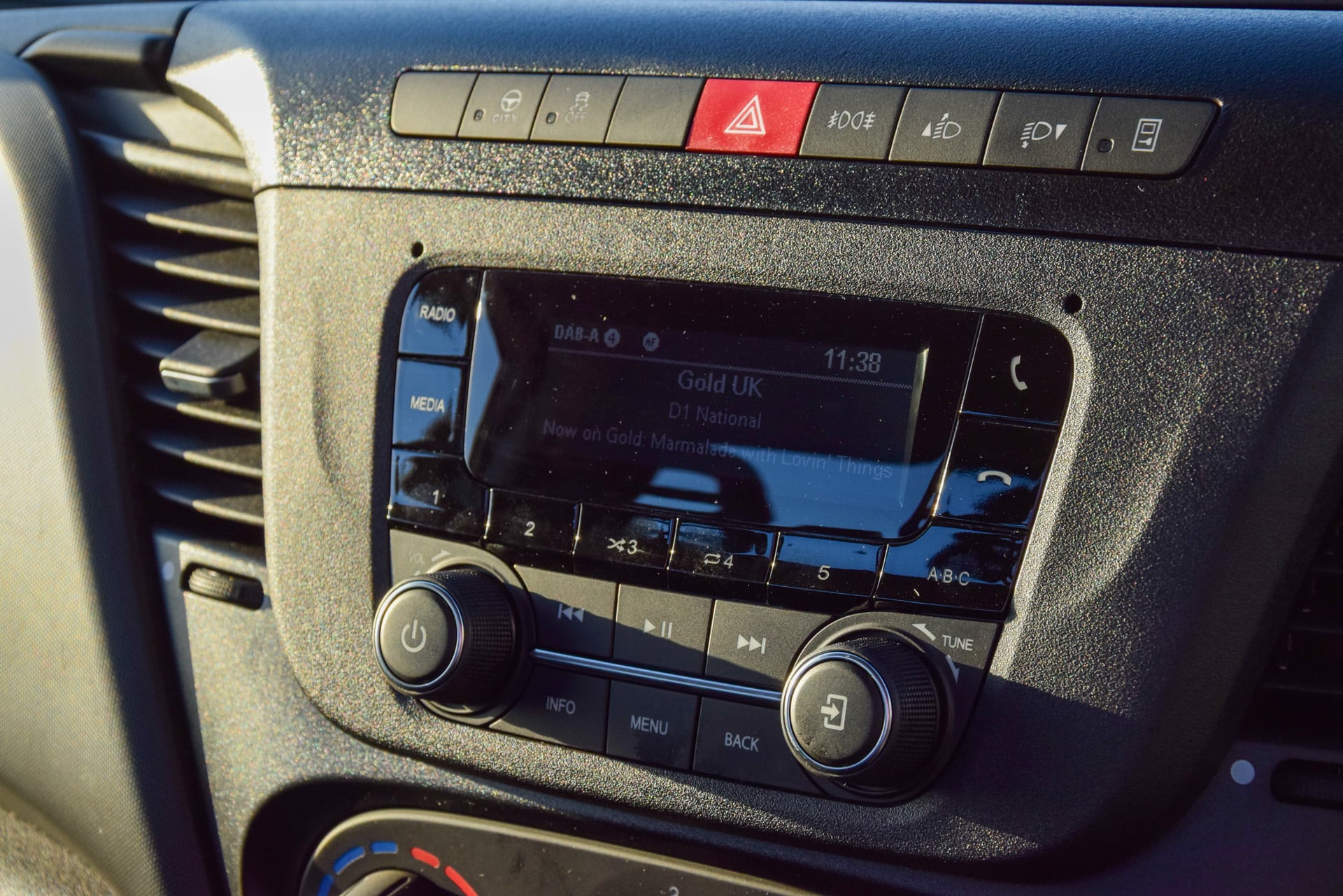 Iveco (2026) 72-180 7.2T Tipper Grab