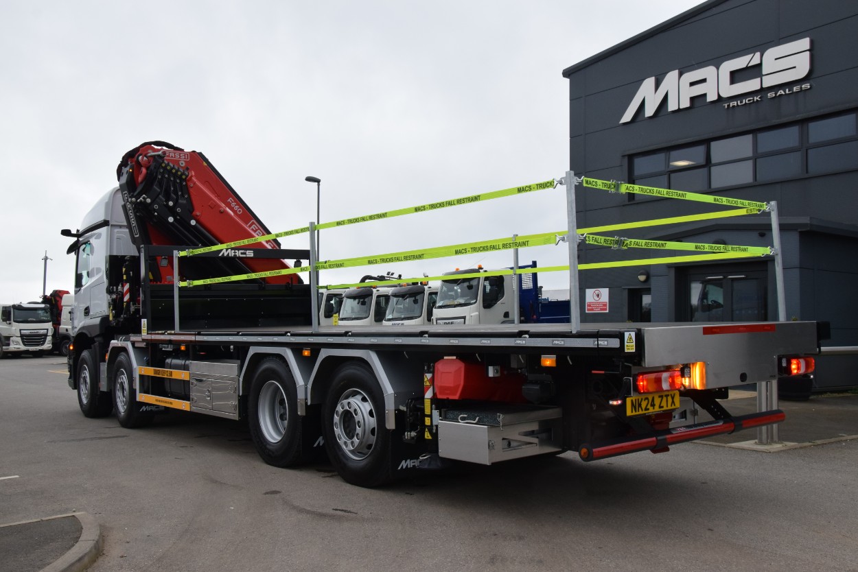 Mercedes (2025) 8x2 F660 Flatbed