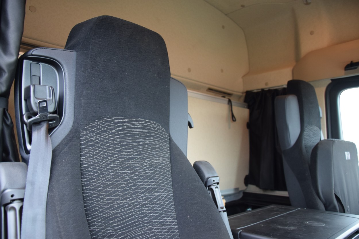 Mercedes (2025) 8x2 F660 Flatbed