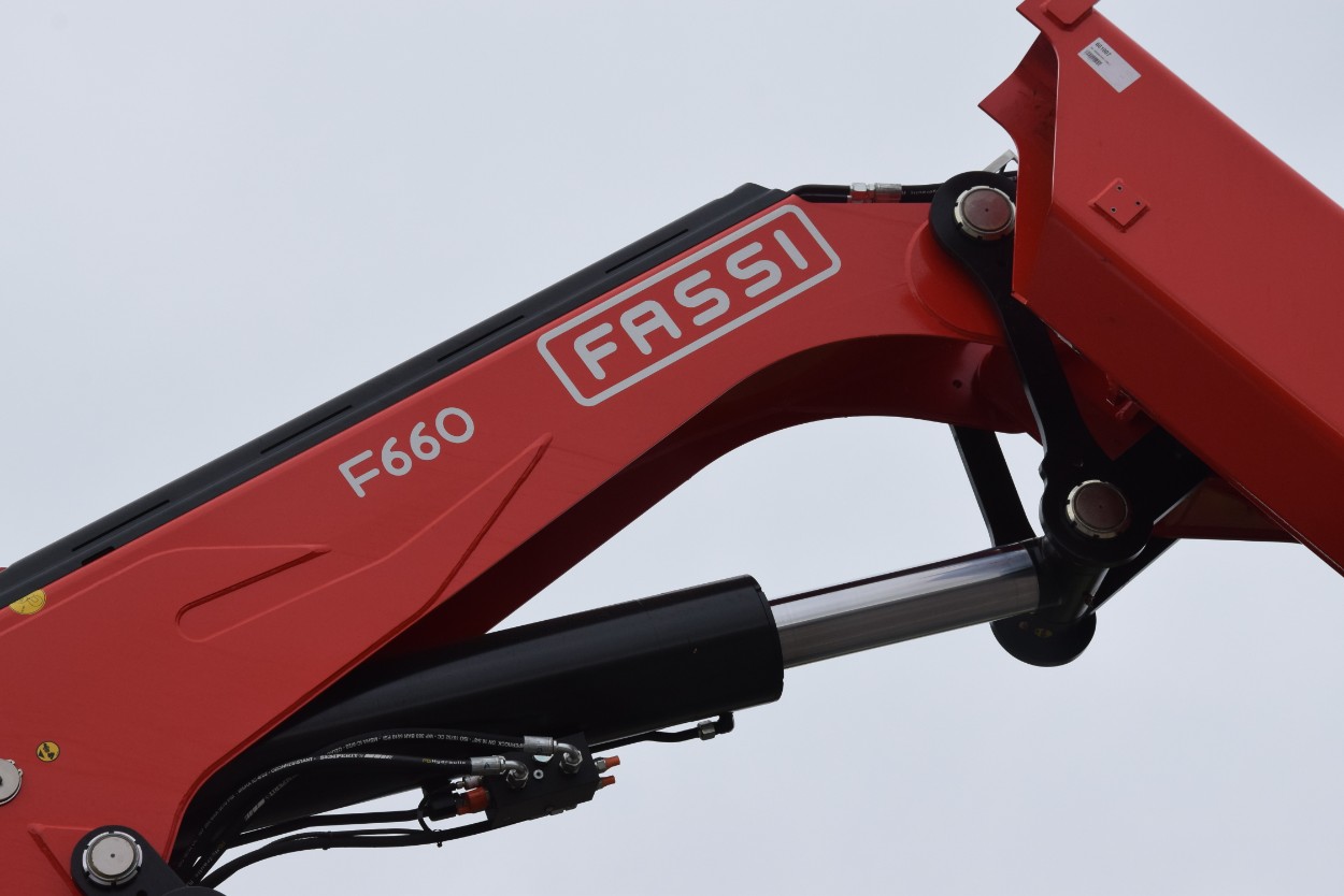 Mercedes (2025) 8x2 F660 Flatbed