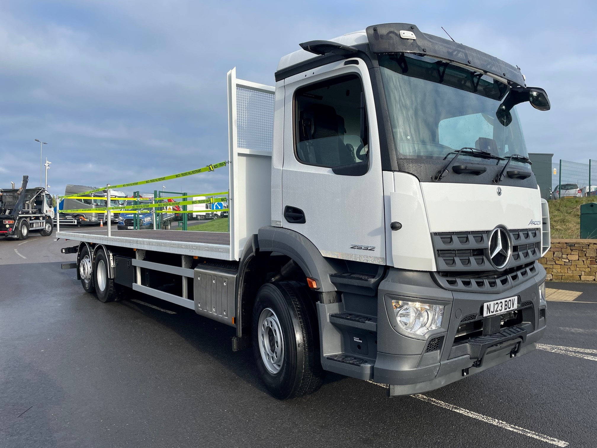 Mercedes (2026) AROCS 2532 6x2 Flatbed