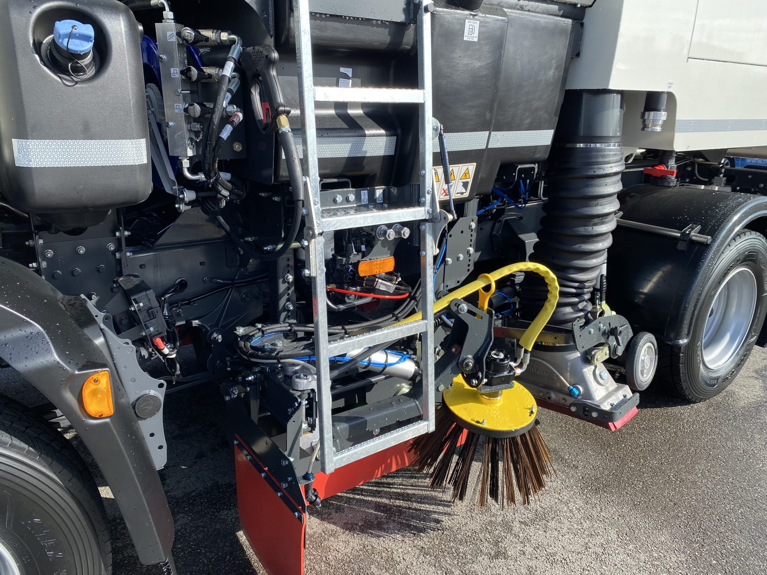 NEW DAF LF 230 Bucher Sweepers