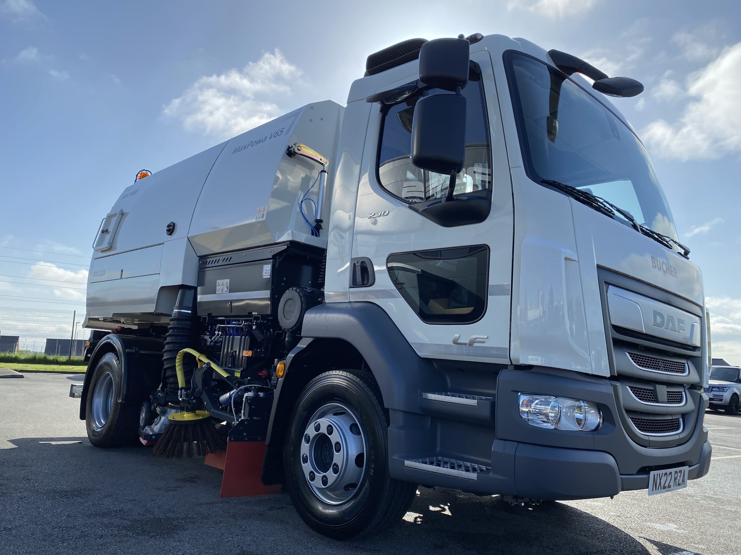 NEW DAF LF 230 Bucher Sweepers