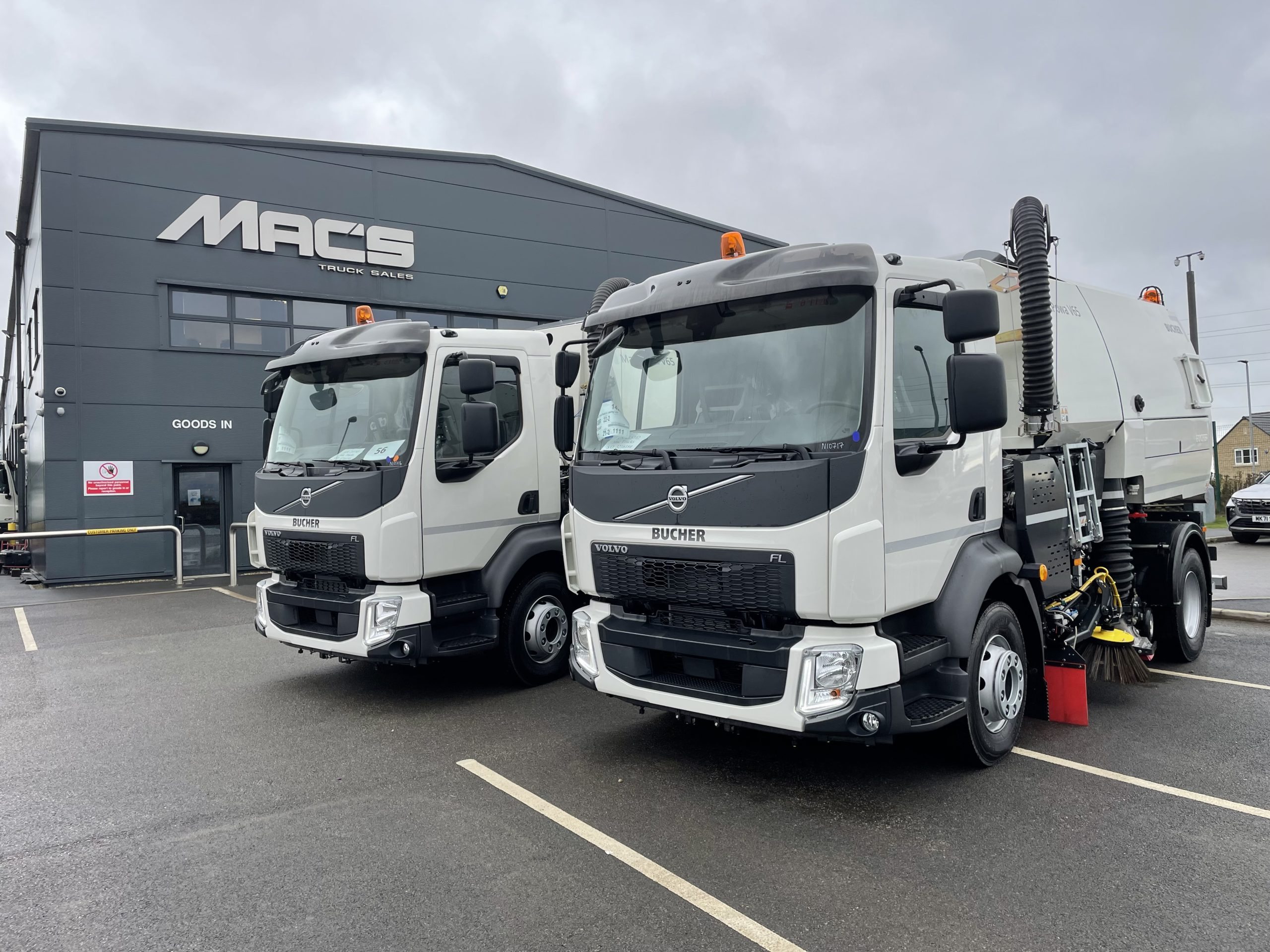 NEW VOLVO 250 Bucher Sweepers