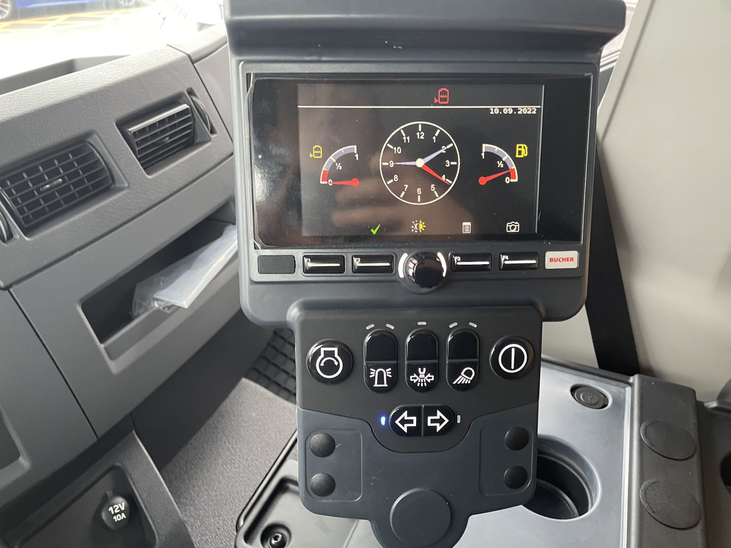 NEW VOLVO 250 Bucher Sweepers