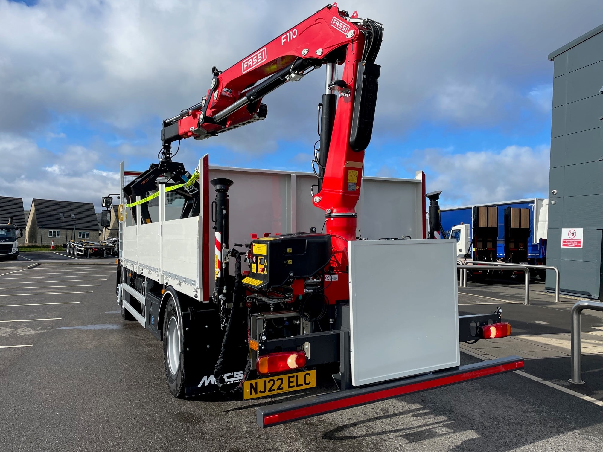 Volvo (2026) 18T Builders Merchants