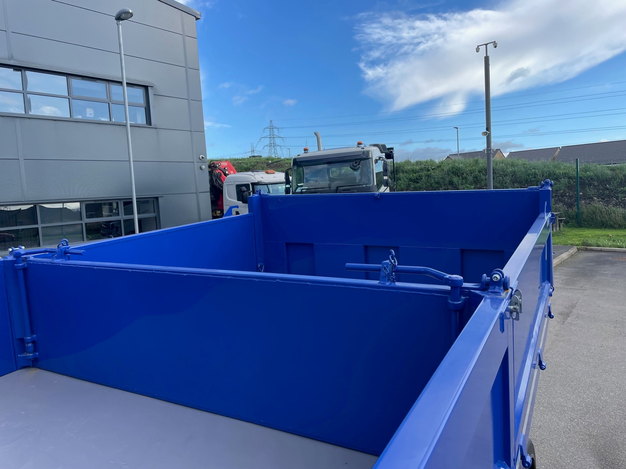 Volvo (2026) FL250 18T Insulated Tipper