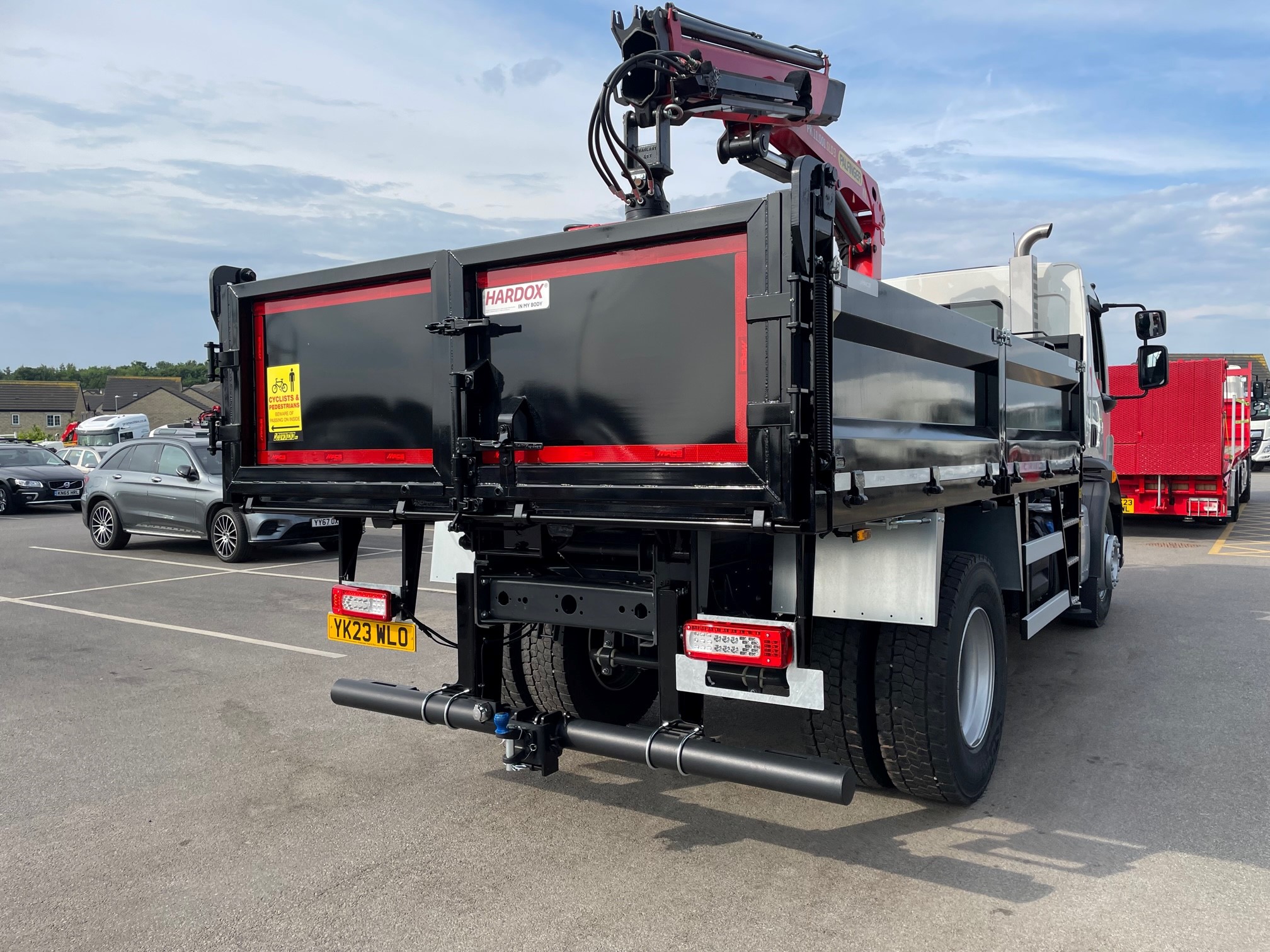 Volvo (2025) 18T Tipper Grab