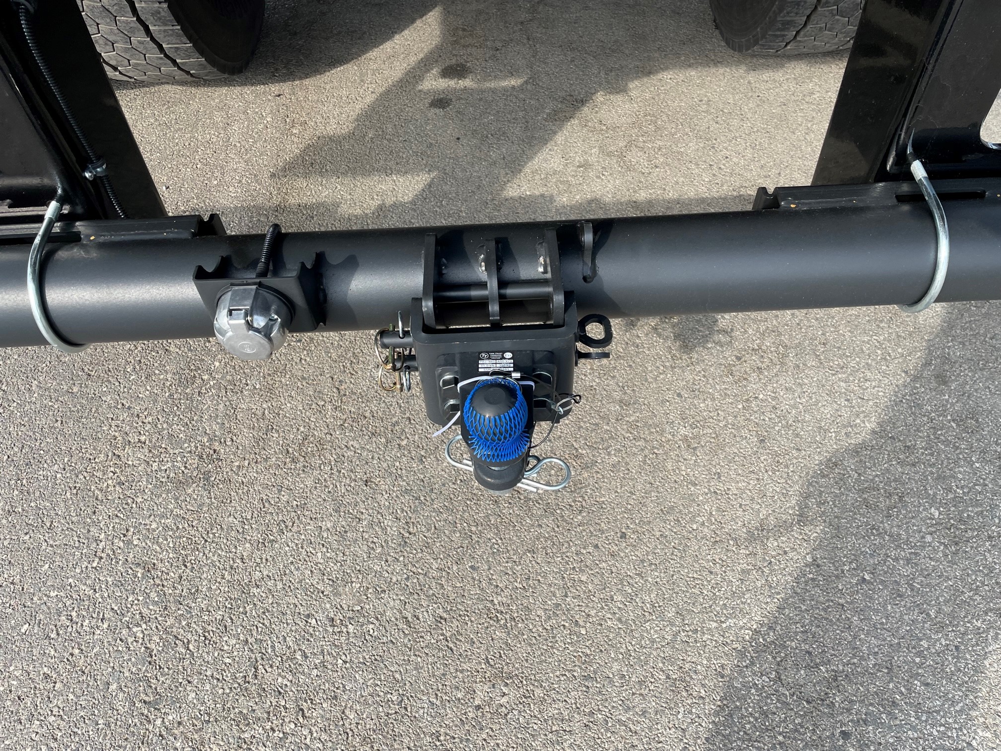 Volvo (2025) 18T Tipper Grab