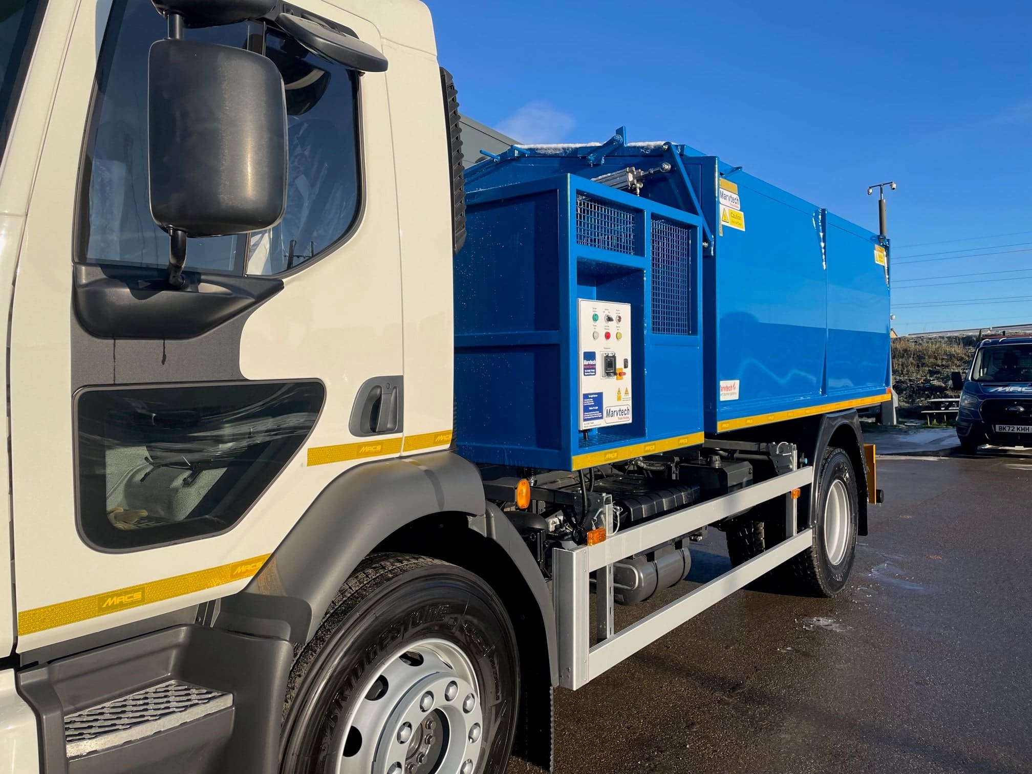 Volvo (2025) 18T Tipping Hotbox