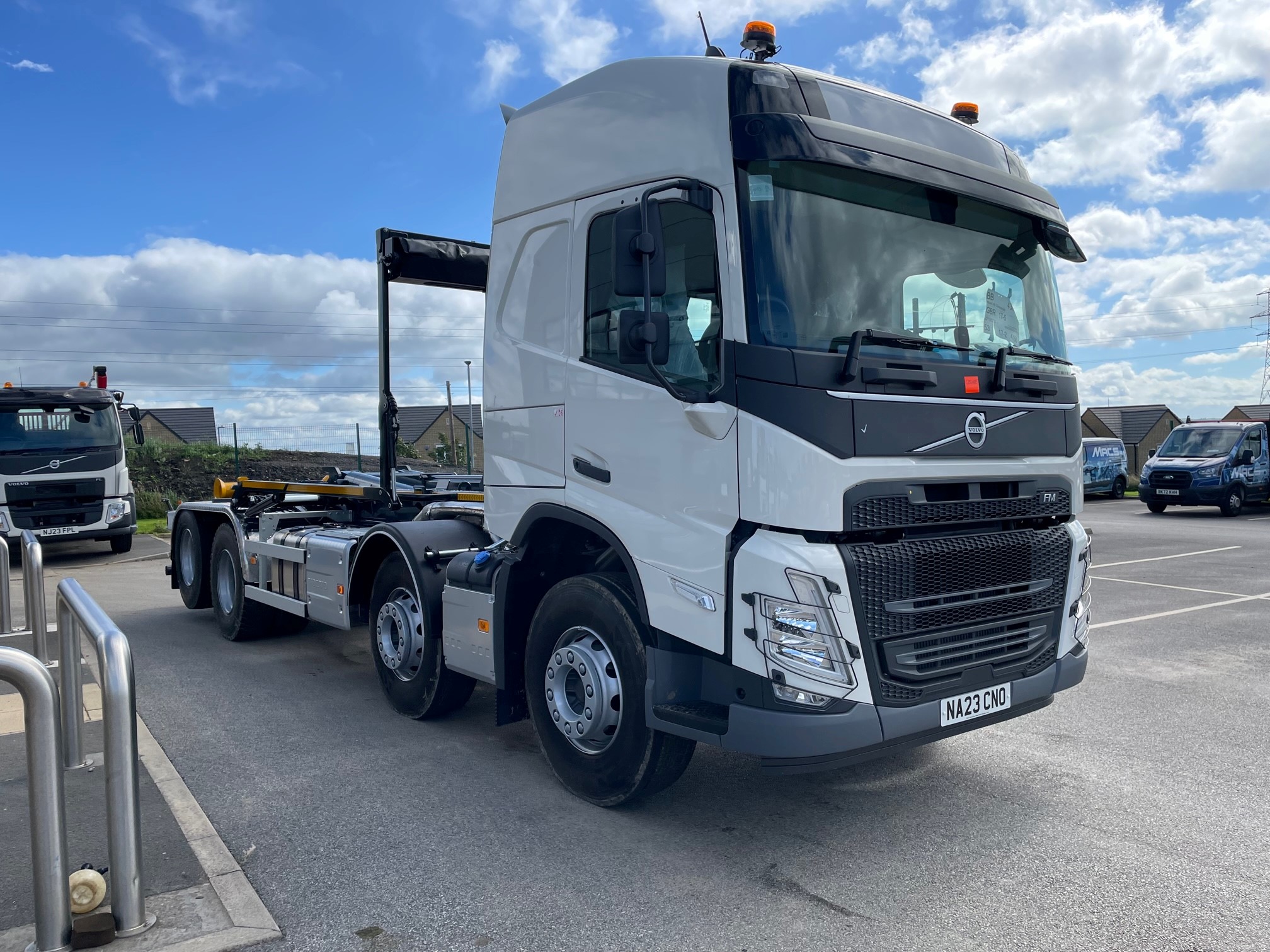 Volvo (2025) 8x2 FM Sleeper Hook