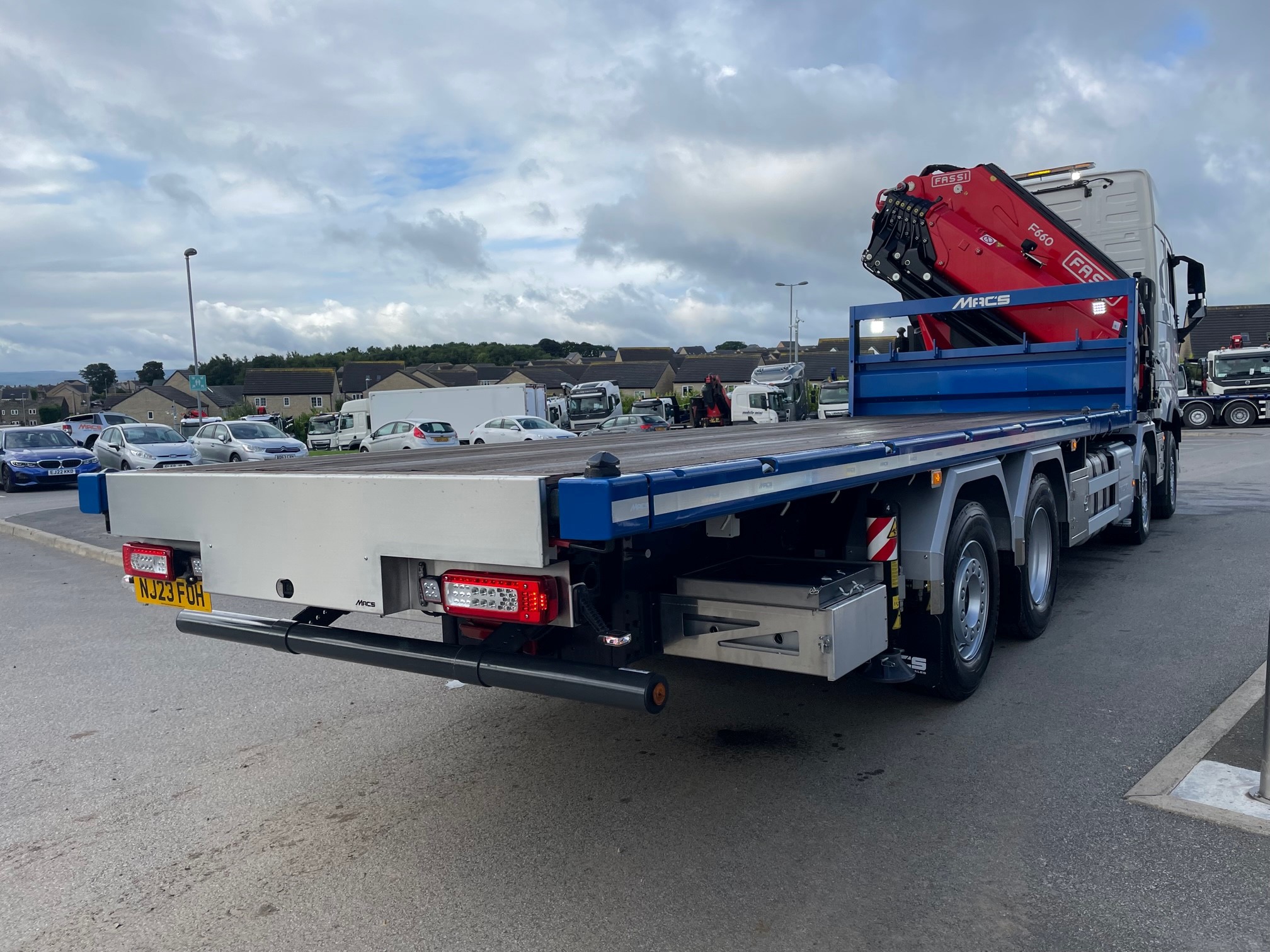Volvo (2025) FH500 8x2 F660 Flatbed