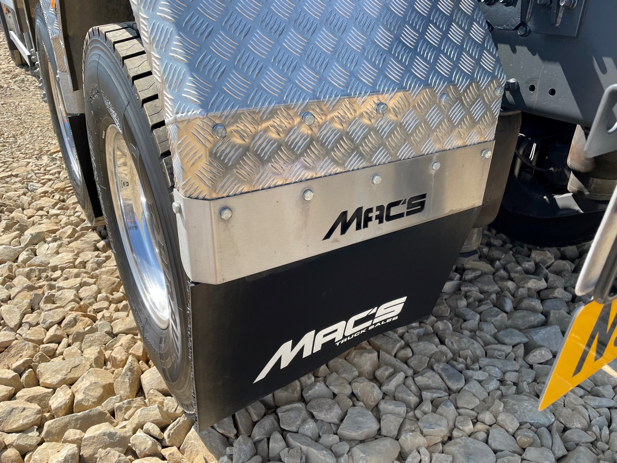 Volvo (2026) FH500 8x4 32T Hook Loader