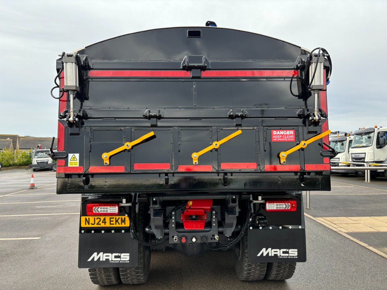 Volvo (2025) FMX 8x4 Insulated Tipper Drawbar
