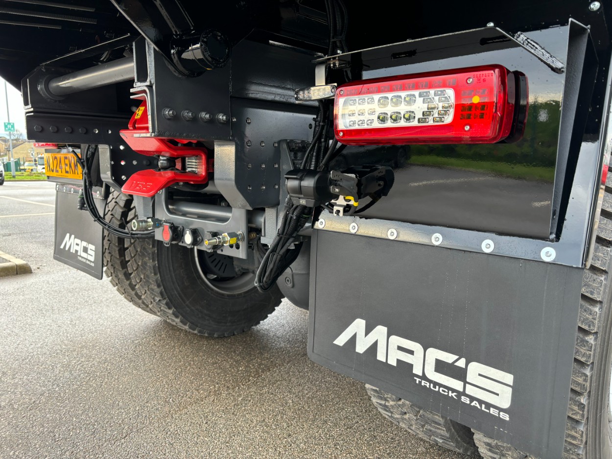 Volvo (2026) FMX 8x4 Insulated Tipper Drawbar